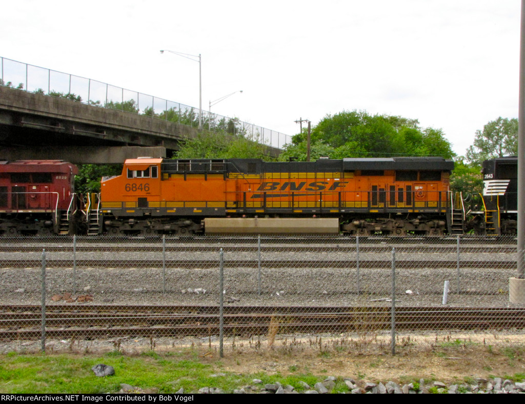 BNSF 6846